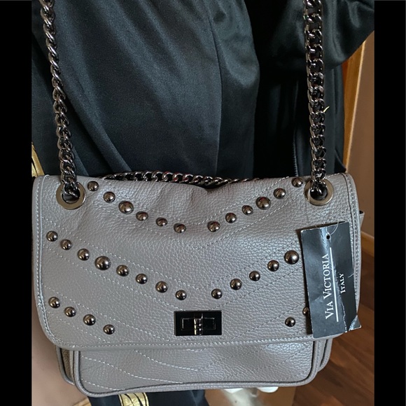 Via Victoria | Bags | Via Victoria Chain Italian Crossbody Bag | Poshmark
